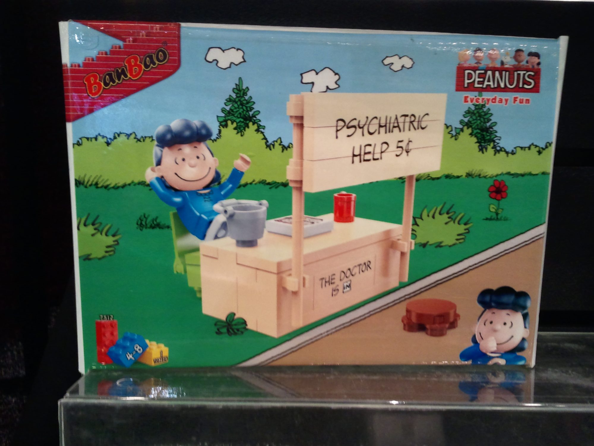 Toy Fair 2017: Peanuts Construction Sets? From China!