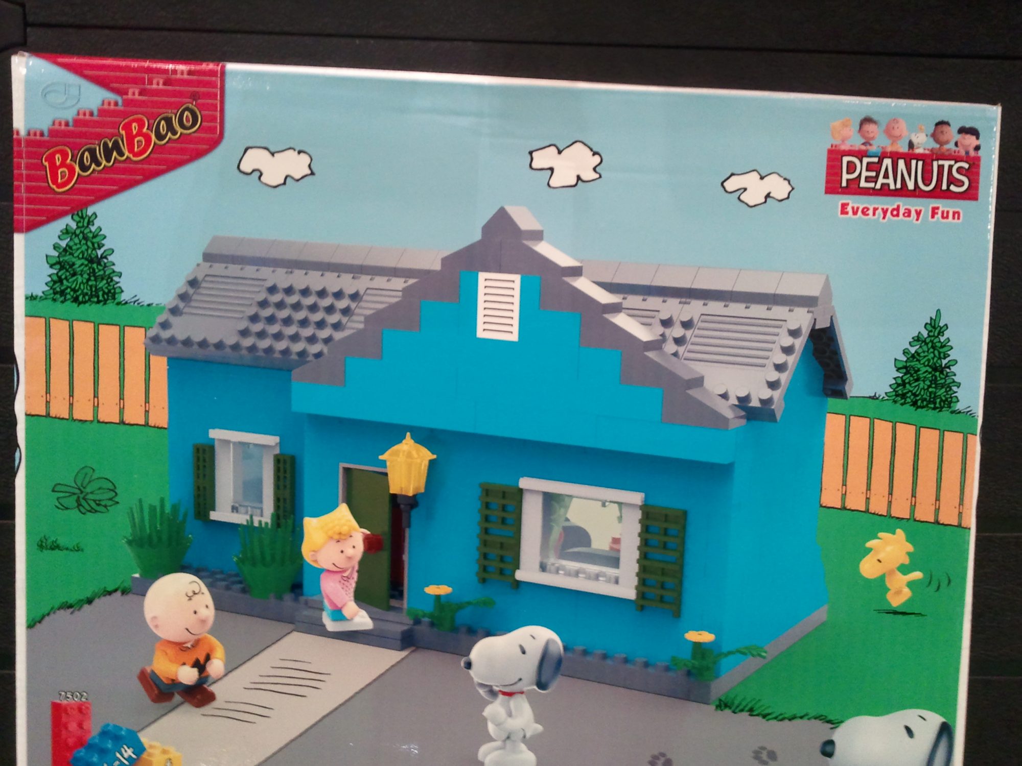 Toy Fair 2017: Peanuts Construction Sets? From China!