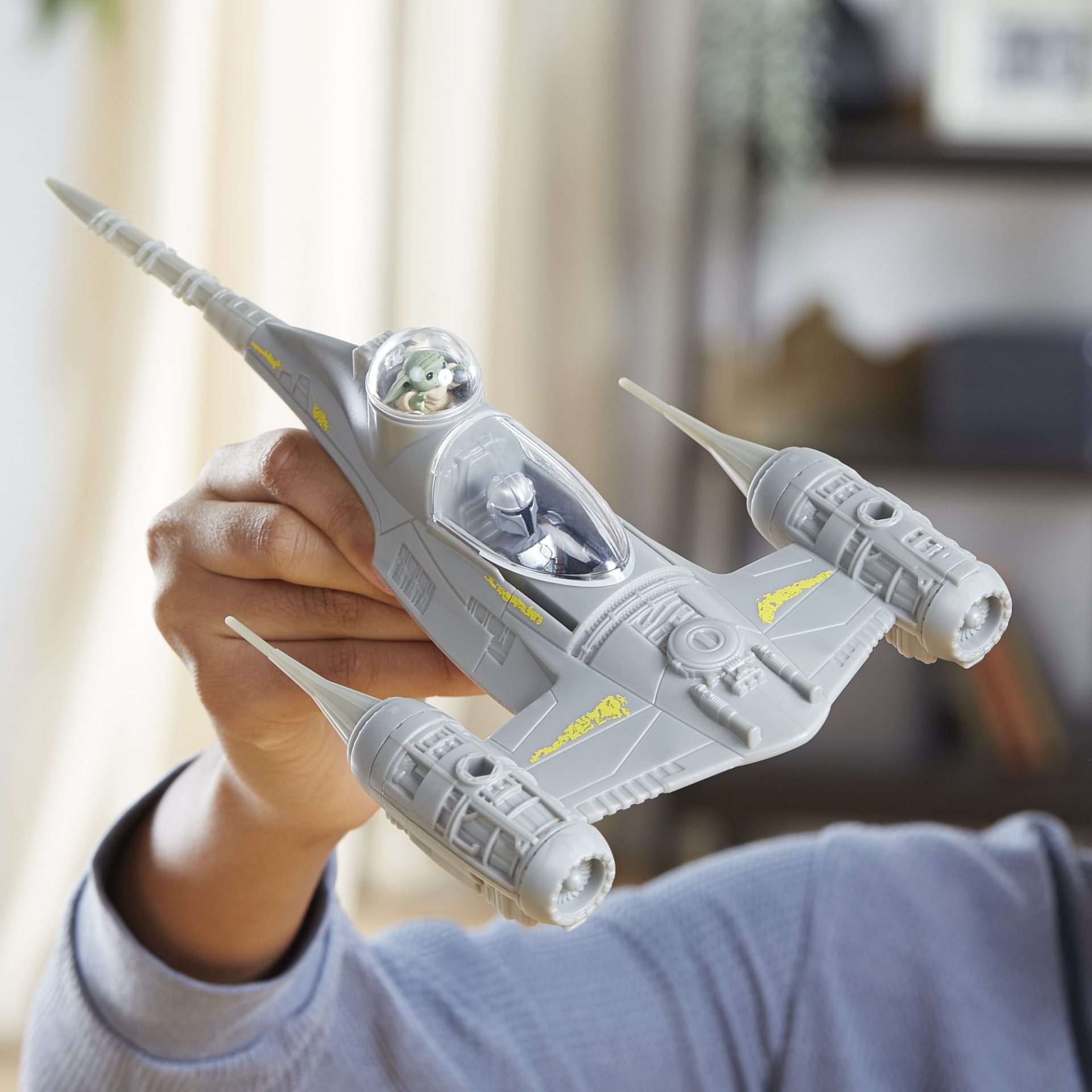 Hasbro goes retro with Star Wars Mando Mandia figure reveals