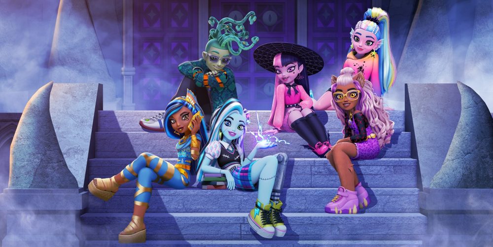 A new class of students arrive in MONSTER HIGH Season 2