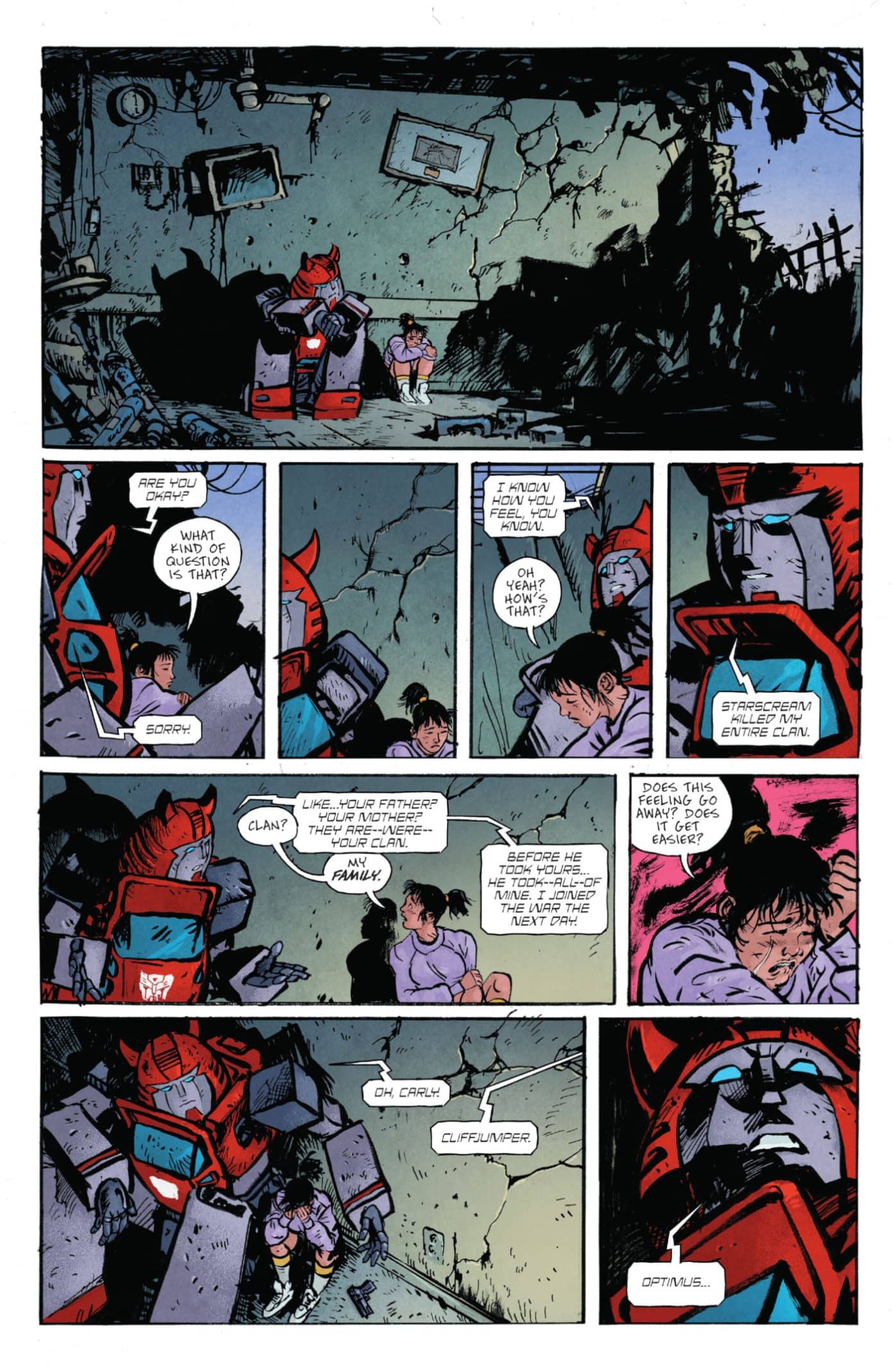 Classic Comic Compendium: TRANSFORMERS - VOLUME 1 - ROBOTS IN DISGUISE