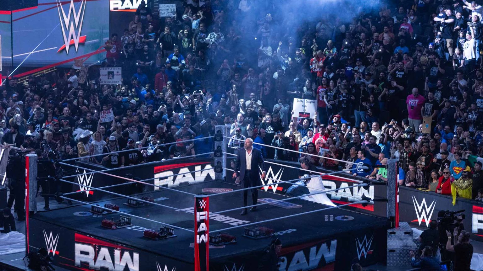 Turnbuckle BEATdown: WWE Monday Night Raw On Netflix #1