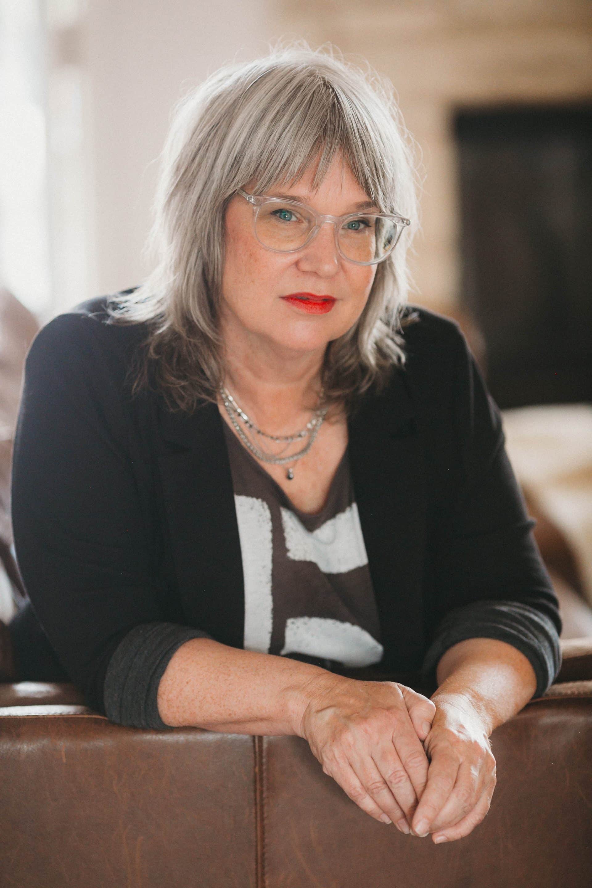 Interview: Janet Harvey on HIGH STREET HELLCATS, with exclusive art page!