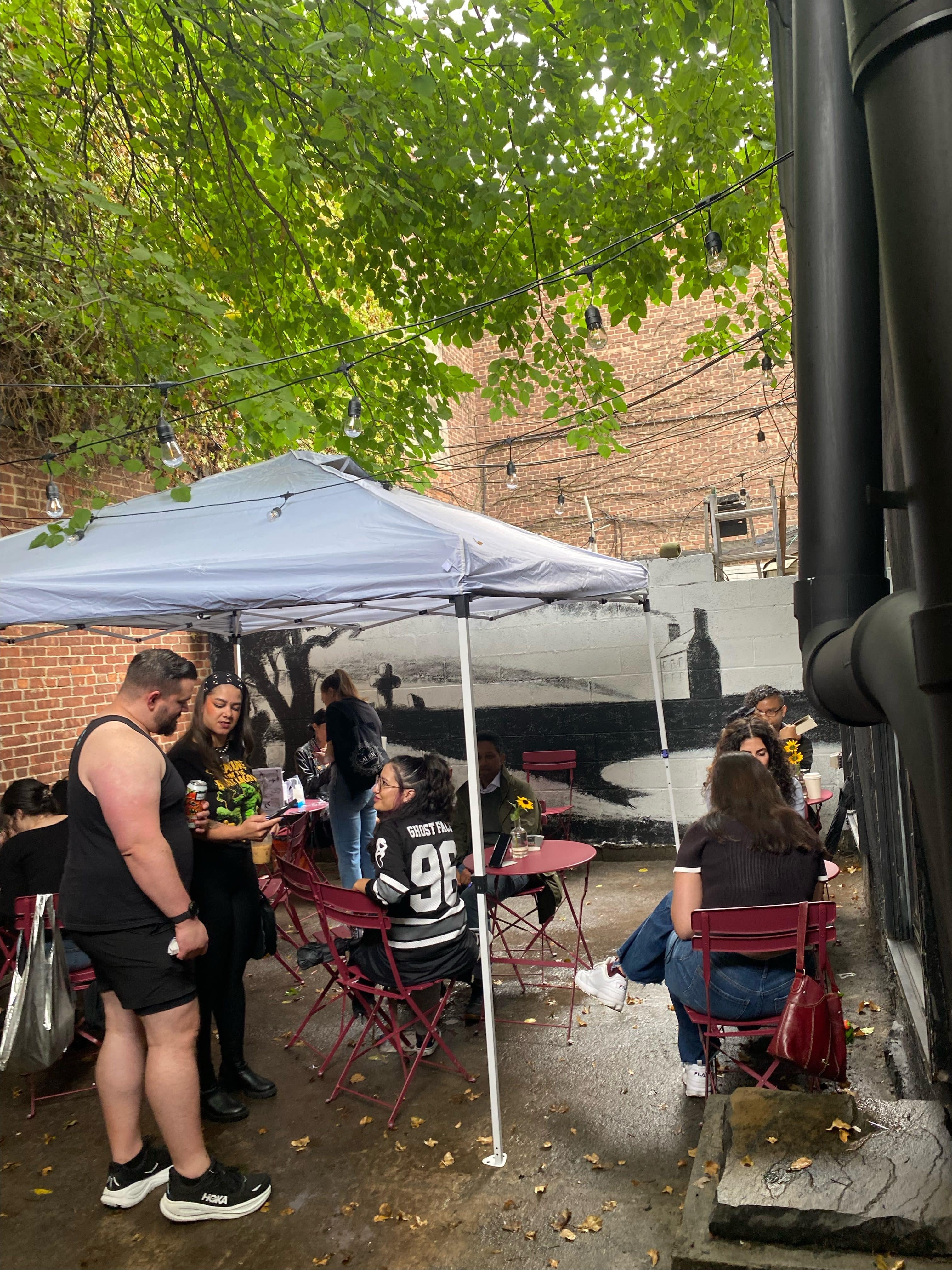 Horror Beat: Brooklyn’s horror bookstore THE TWISTED SPINE is a dark ...