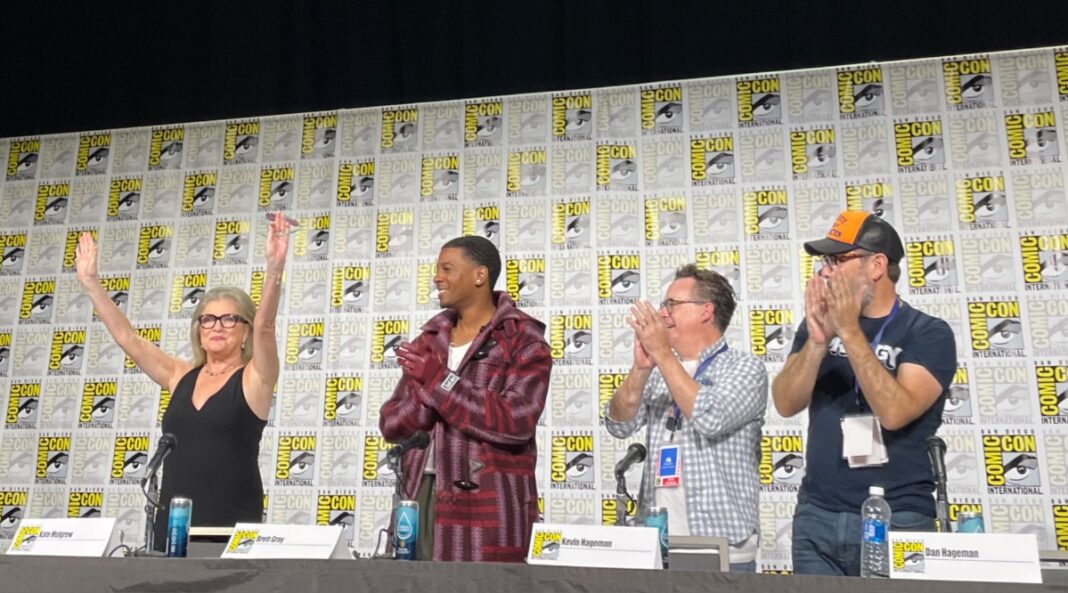 Comic-Con reveals STAR TREK: STRANGE NEW WORLDS badge; William Shatner ...